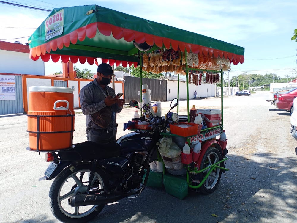 Chava, el ambulante motorizado