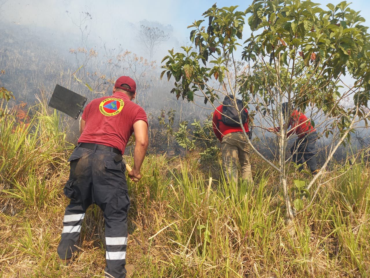 Intensifica IEPCT acciones contraincendios en cerro “El Mono Pelón”