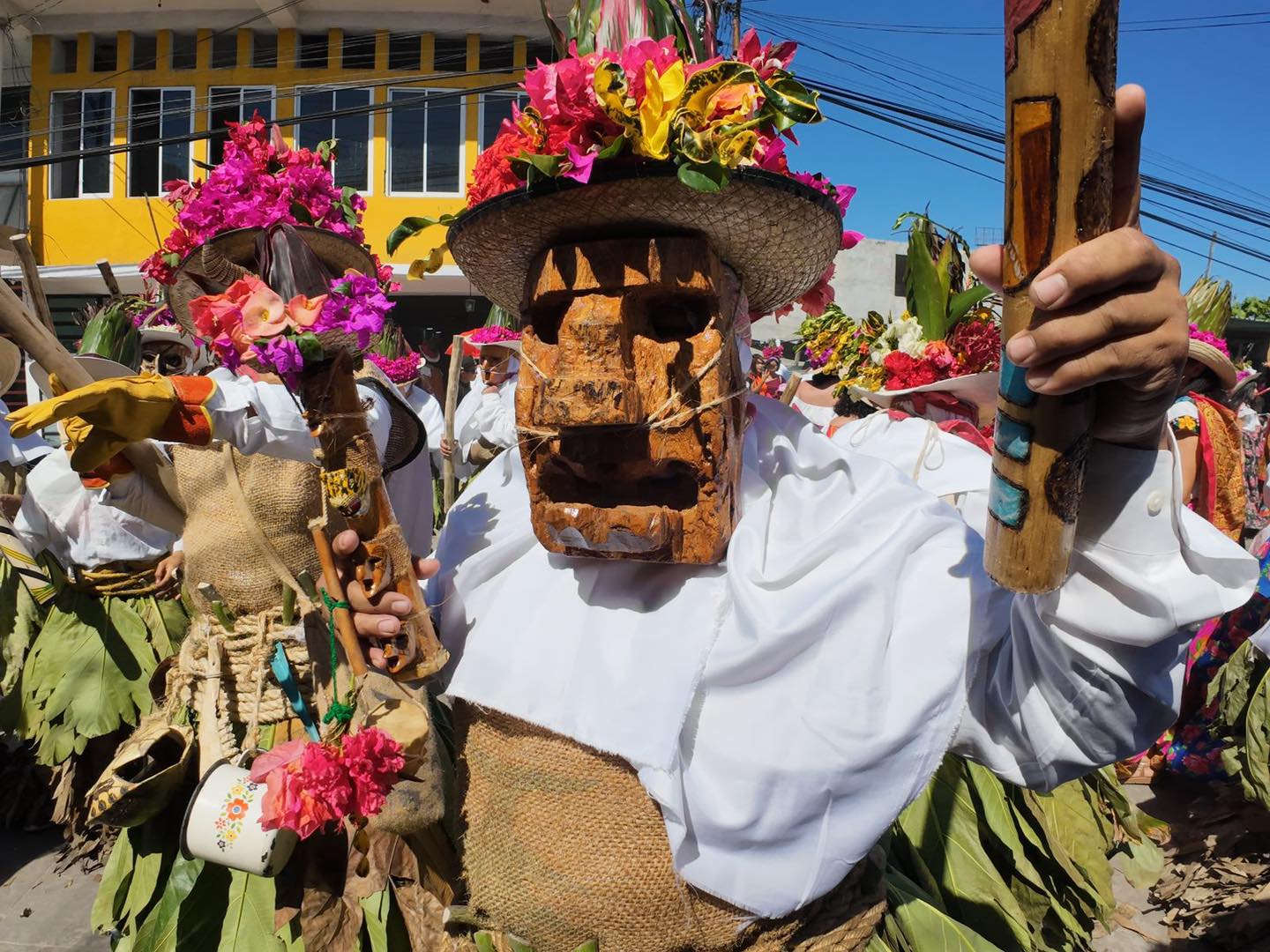 Realizan tercer recorrido de la Danza del Pochó, en Carnaval Tenosique 2024