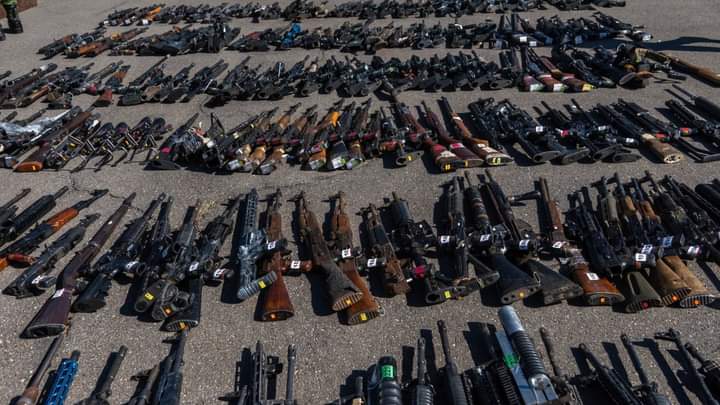 Realizan el decomiso de armas más importante de Veracruz