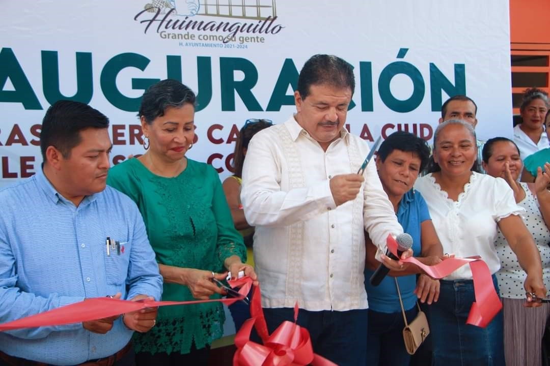 Invierten 70 mdp en distintas obras para Huimanguillo